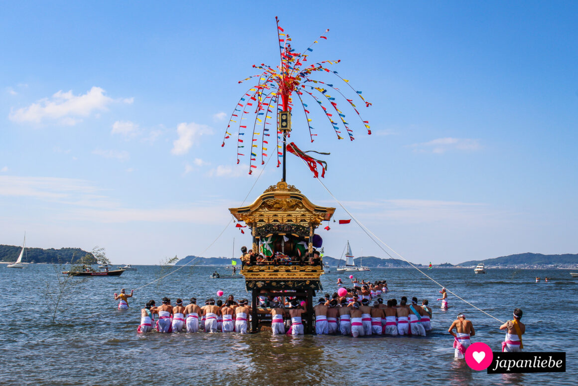 Eines der spektakulärsten Schreinfeste Japans – das Miya Matsuri in ...